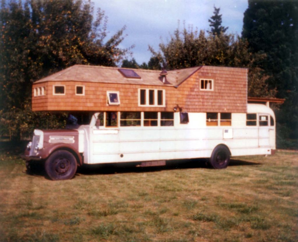 Greg's House Bus - HouseTrucks, HouseCars & HouseBuses