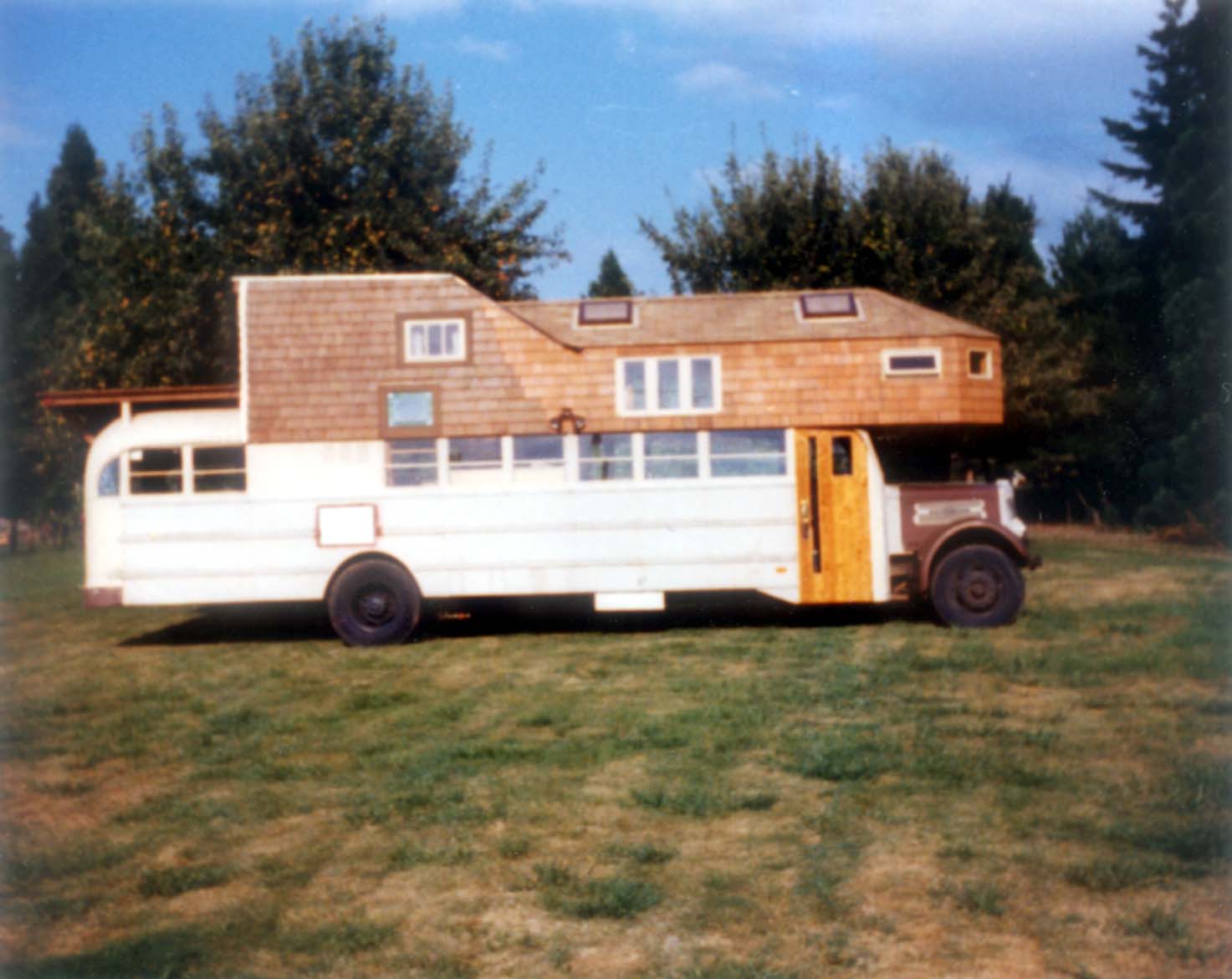 Greg's House Bus - HouseTrucks, HouseCars & HouseBuses